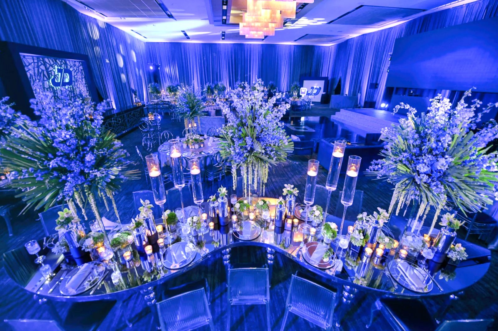 Modern All Blue Decor Bar Mitzvah At Temple Beth Am Pinecrest Domino